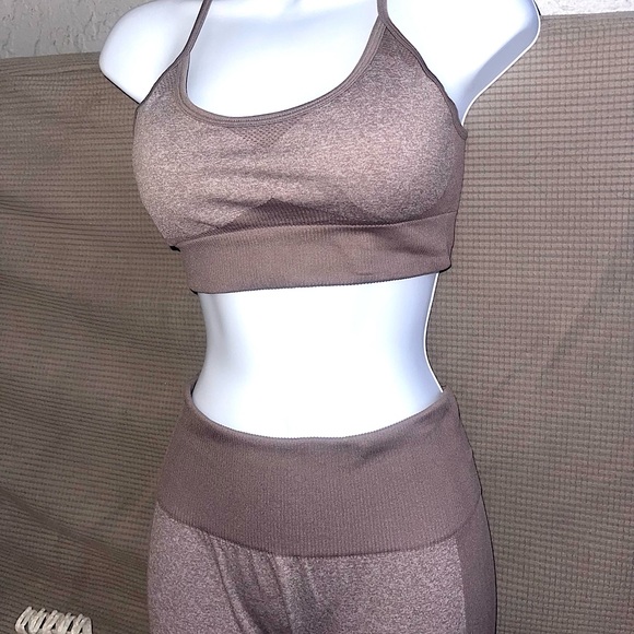 PrettyLittleThing | Pants & Jumpsuits | Plt Tan Workout Set | Poshmark